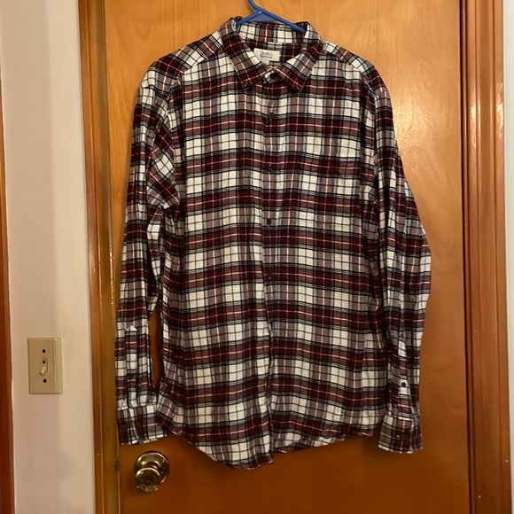 croft & barrow | Shirts | Cranberry White Gray Plaid Flannel Shirt ...